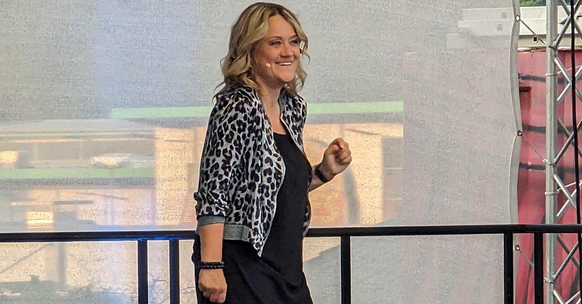 Lisa Feller begeistert in der Kulturscheune in Herborn