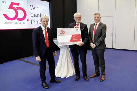 Herborn: Rittal-Team feiert Friedhelm Loh