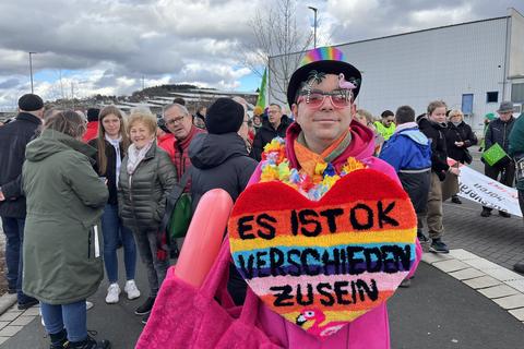Demo gegen Rassismus in Herborn: „Das hier ist der Anfang“
