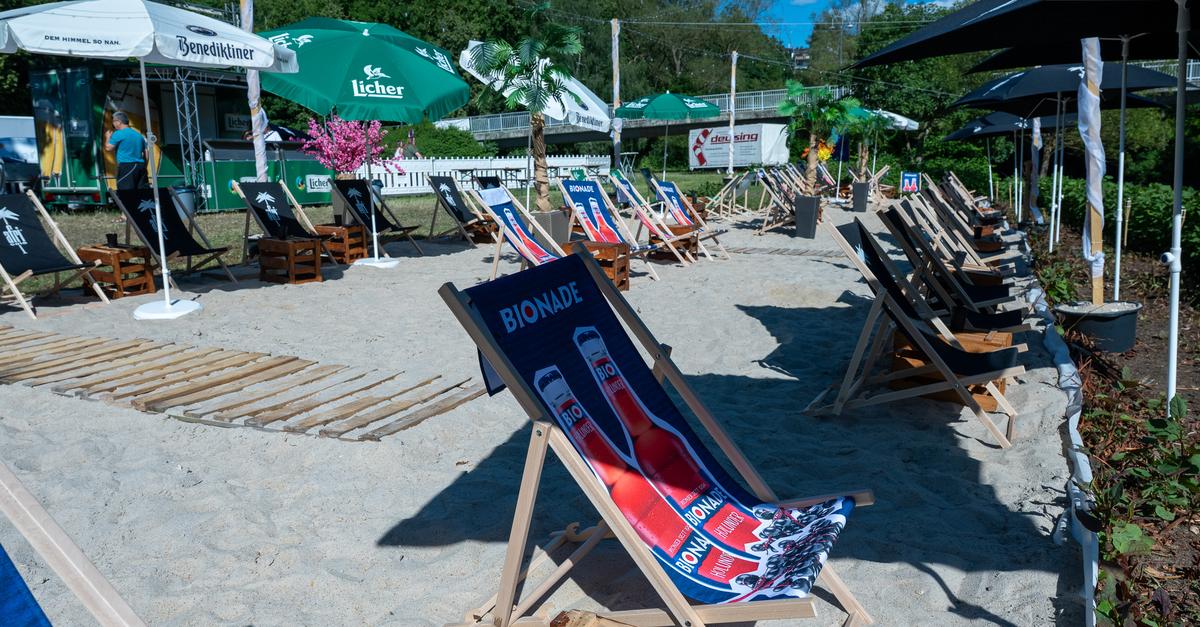 Herborn: „Strandbar Herborn“ am Schießplatz eröffnet mit Sand und Cocktails