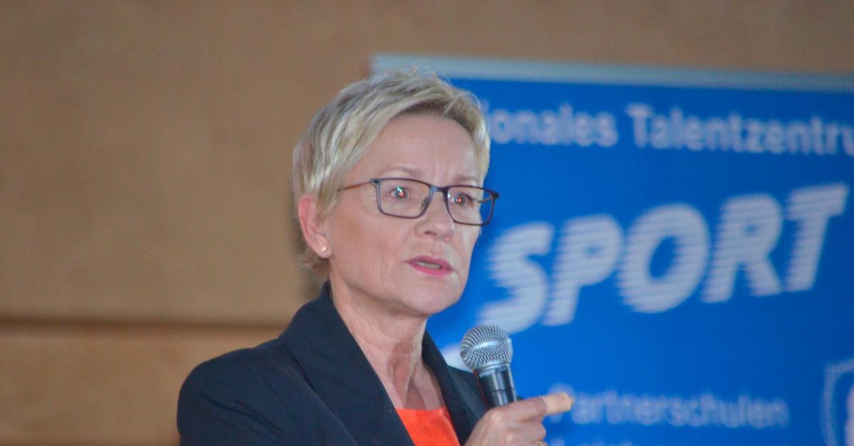 Lahntalschule verabschiedet zwei verdiente Kollegen