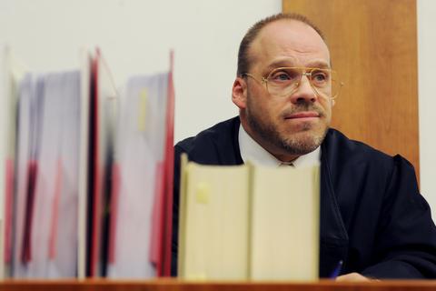 Schöffengrunder Neonazi-Anwalt aus U-Haft entlassen