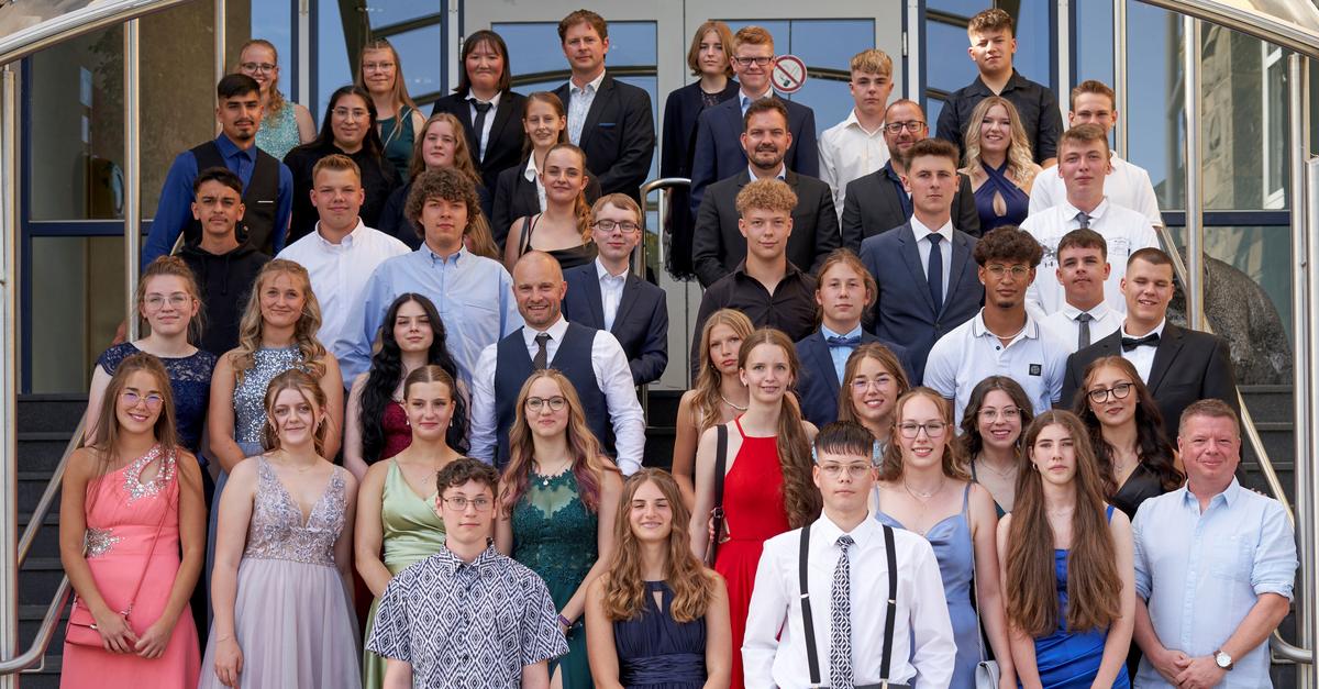 Mittenaar: Alsted-Schule verabschiedet 46 Schüler