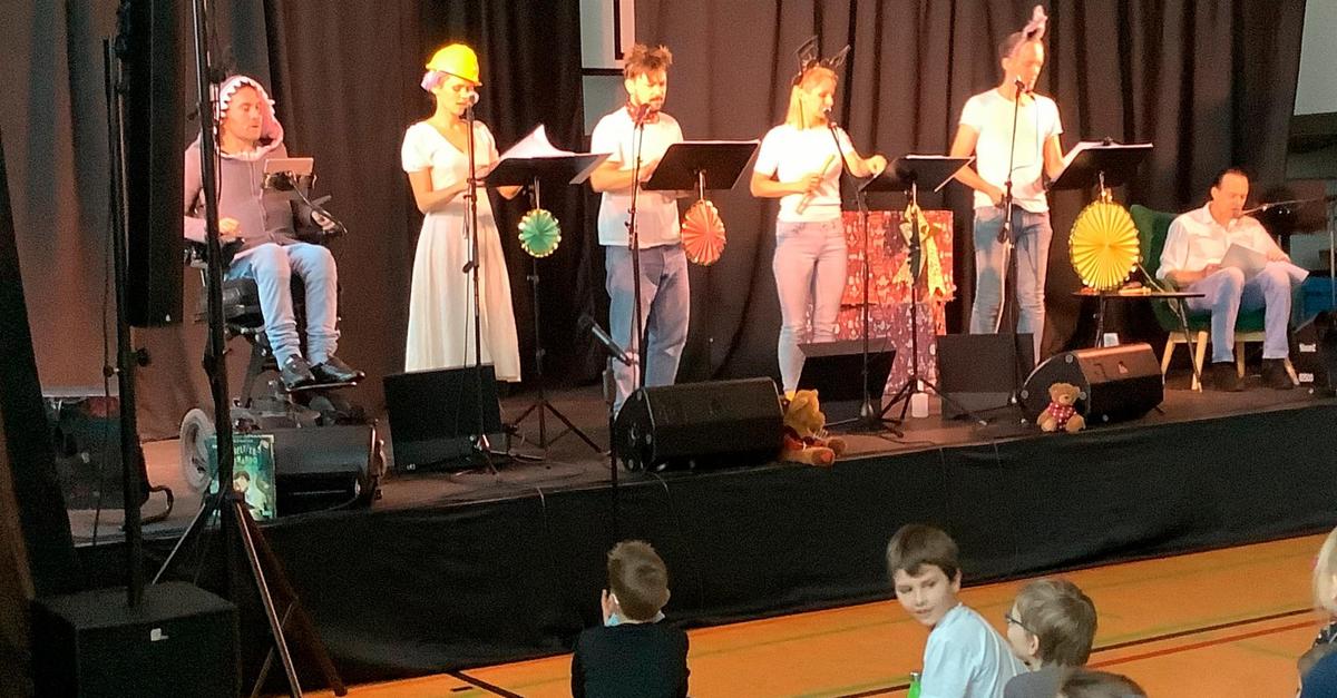 Das "Kuscheltierkommando" stürmt die Alstedschule in Bicken