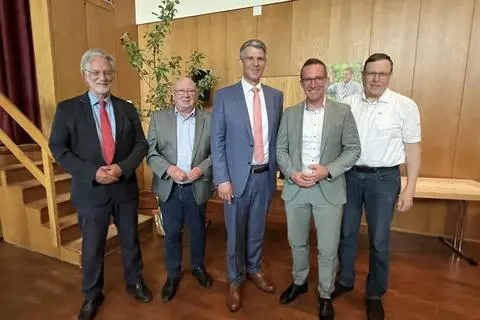 Viel Lob beim Abschied für Frank Inderthal in Solms