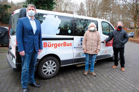 Bürgerbus bringt Senioren zum Impfen