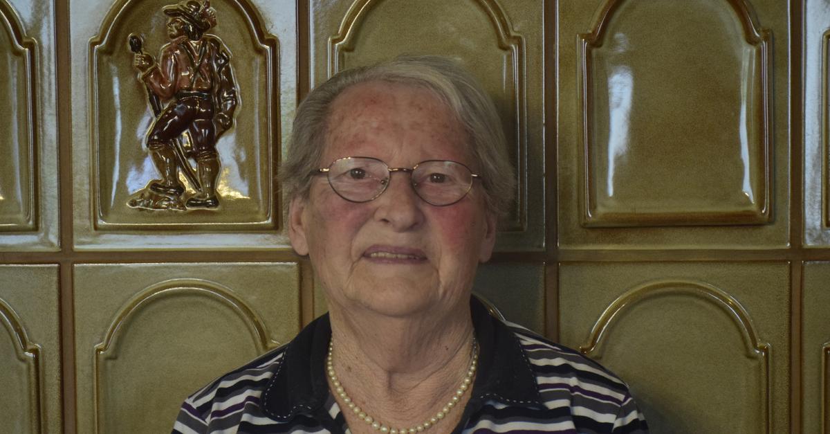 Irmgard Claudi aus Kröffelbach wird 90