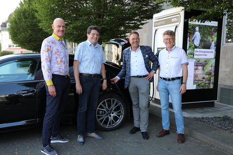 Bosch nimmt eine neue Schnellladesäule in Wetzlar in Betrieb