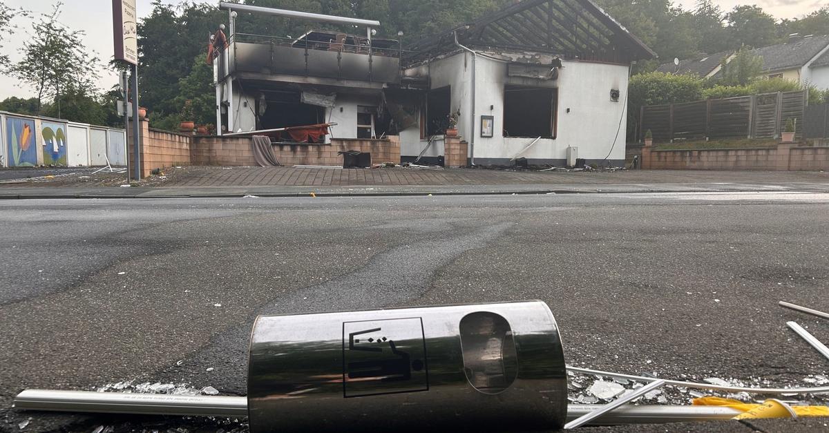 Explosion zerstört Wetzlarer Pizzeria: Brandermittler im Einsatz