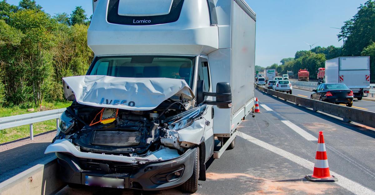 Gemünden: Vollsperrung und Stau nach Auffahrunfall auf A5
