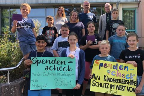Homberger Schüler spenden 460 Euro für Kinder in Not