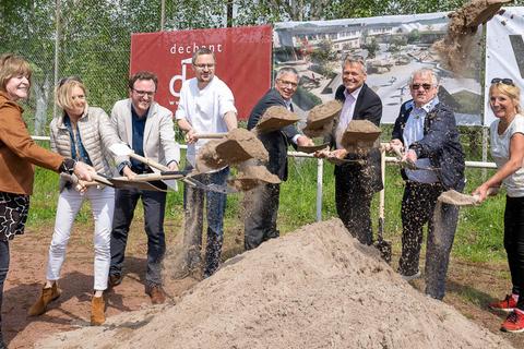 Spatenstich für den Bau der neuen Grundschule Breckenheim