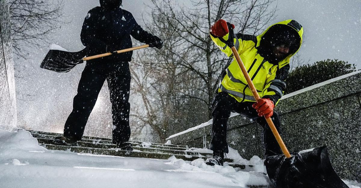 Wintersturm trifft USA hart: Stromausfälle und eisige Kälte