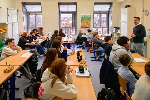 Fürs Leben lernen: „LifeTeachUs“ kommt an Schulen in Hessen und ...