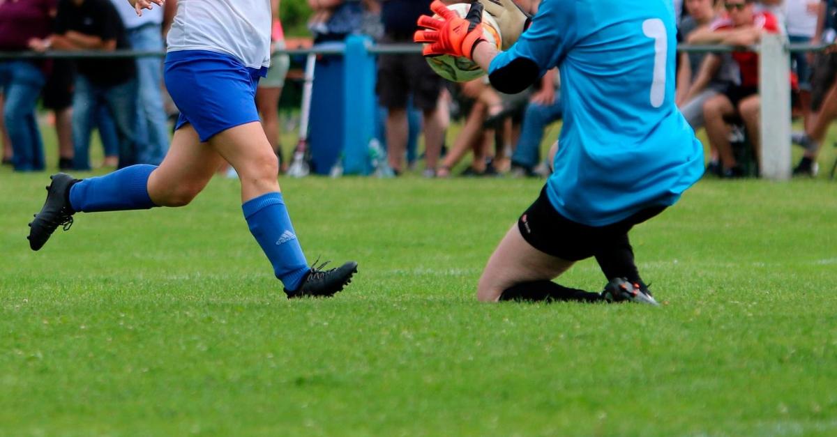 Frauenfußball: Siege für Bicken, Sechshelden und Frohnhausen