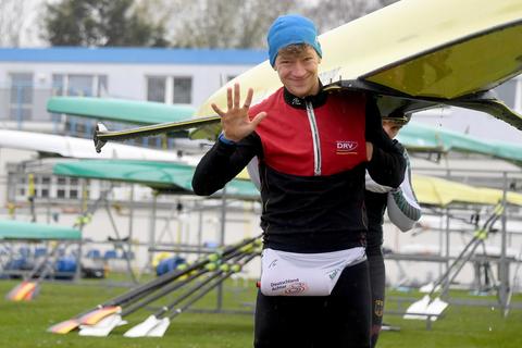 Mark Hinrichs rudert um EM-Edelmetall