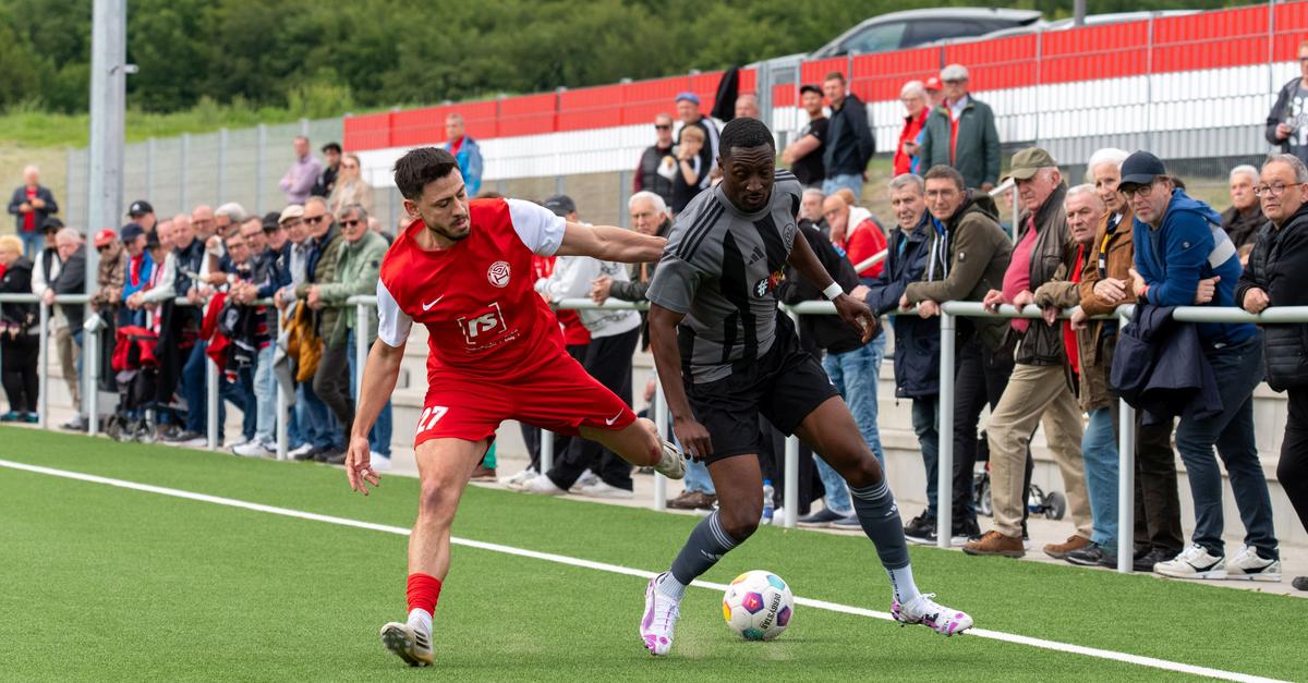 SV Rot-Weiß Hadamar: Mindestens Relegation