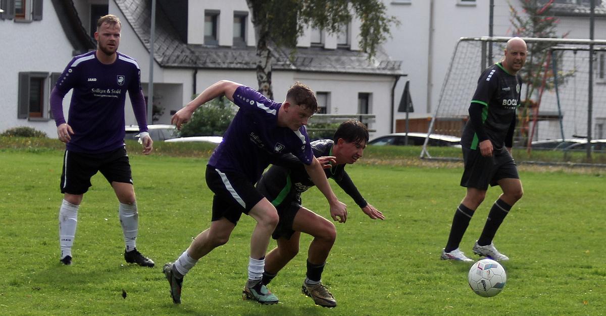 In der Fußball-Kreisoberliga siegen Markus Diehl und Albert Urban bei Debüt