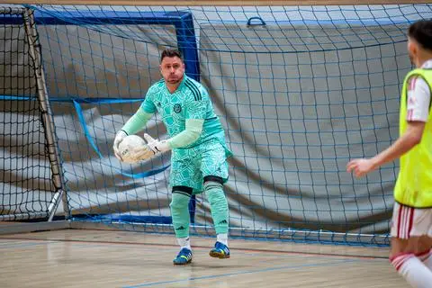 TSF Heuchelheim lassen in Aßlar FC Burgsolms und Kreisoberligisten ...