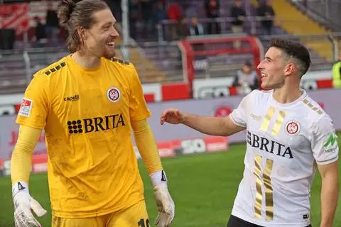 Florian Stritzel verlängert beim SV Wehen Wiesbaden