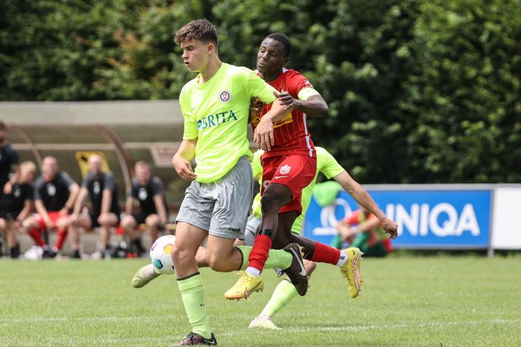 Der Senkrechtstarter des SV Wehen Wiesbaden muss kämpfen