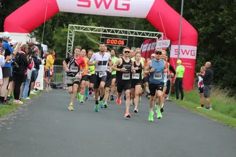 Streckenrekord und Spannung beim Wetzlarer Lahnpark-Lauf