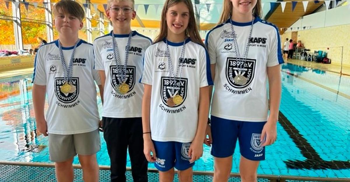 Schwimmen: 14 Starts bringen 14 Medaillen