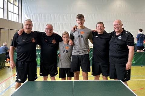 Tischtennis: Frohnhausen VI steigt als Relegationssieger auf