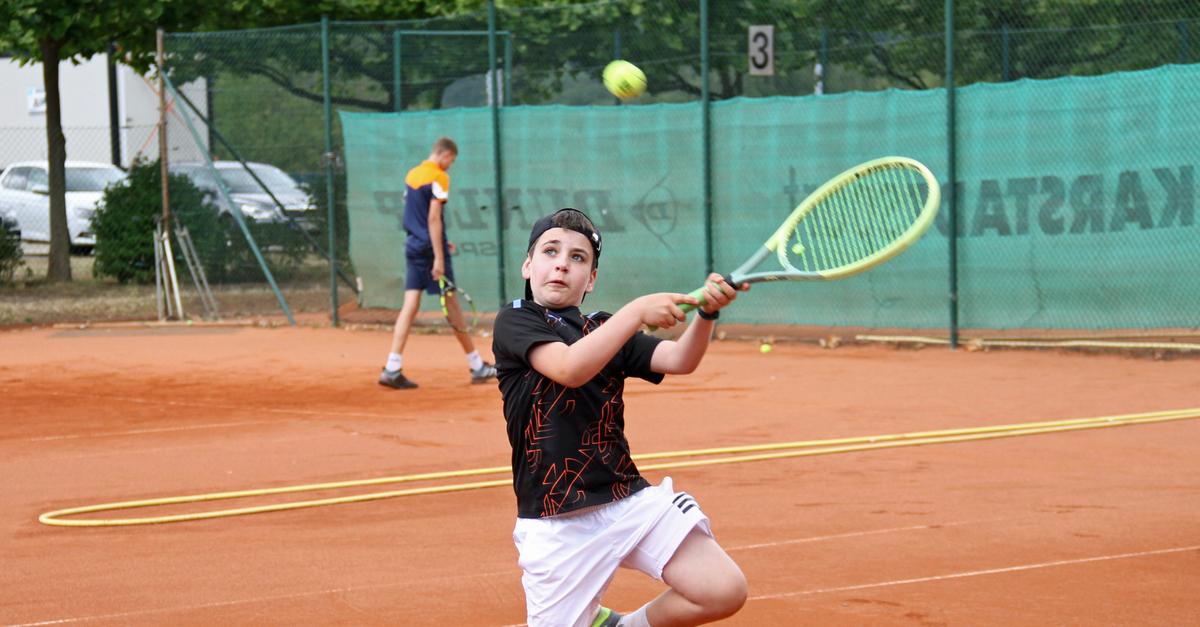 Tennis: Noah Gräbener sticht heraus