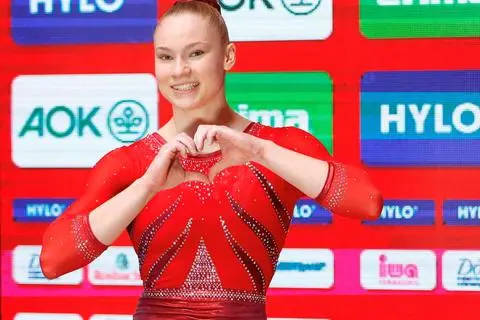 Sensationelle Kunstturnerin Thea Klämt